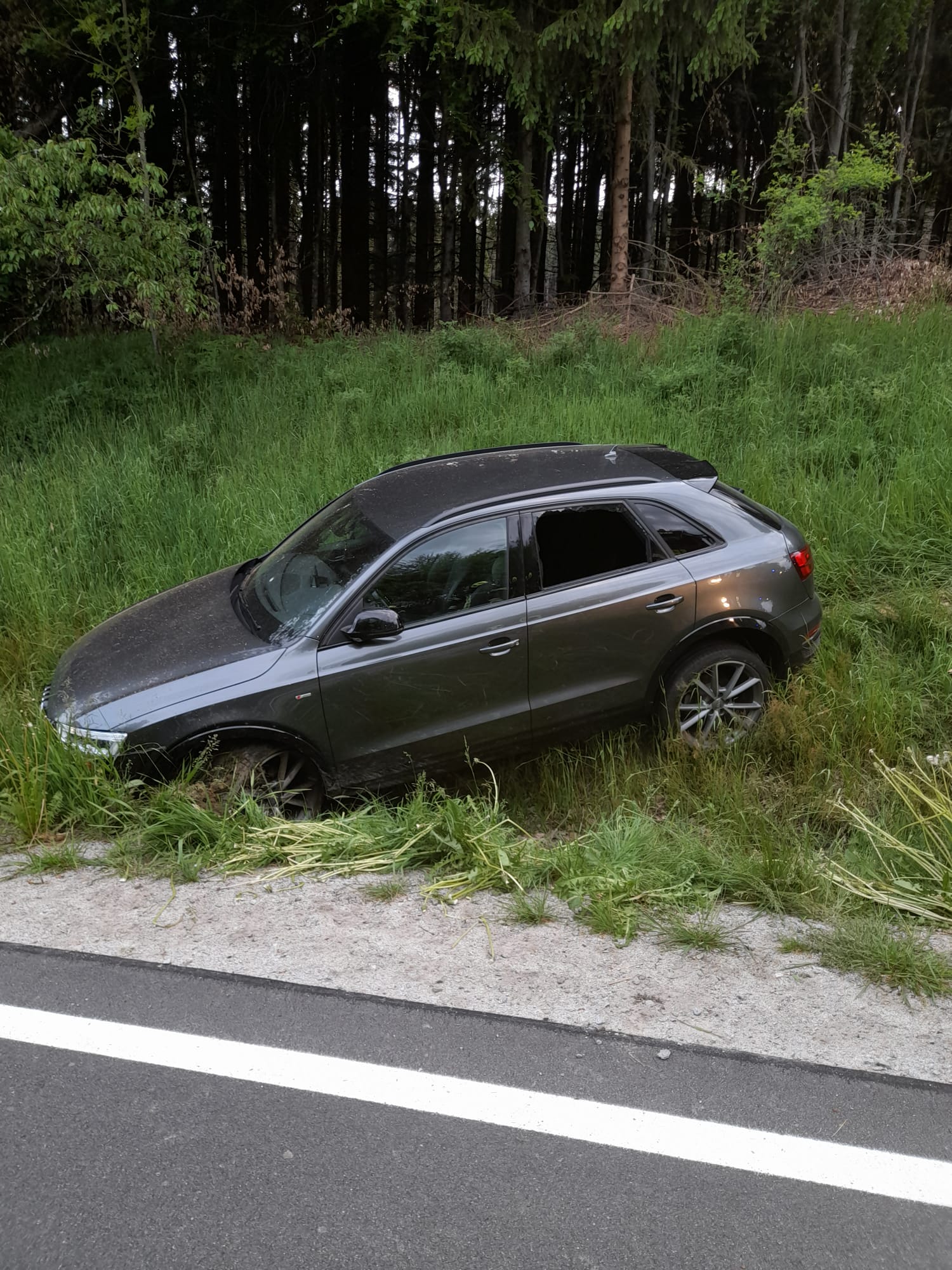 THL 3 - Verkehrsunfall auf der B85 Höhe Schlag - KFV Regen