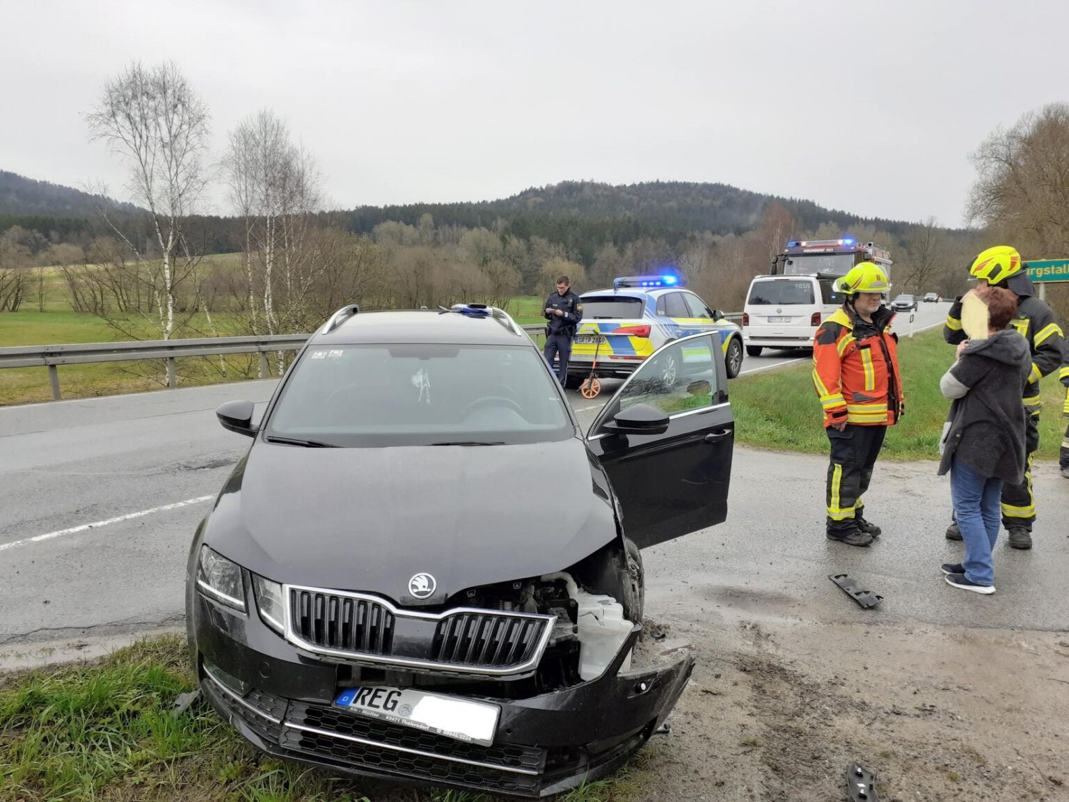 THL 1 Verkehrsunfall auf der Ruselstrecke - KFV Regen