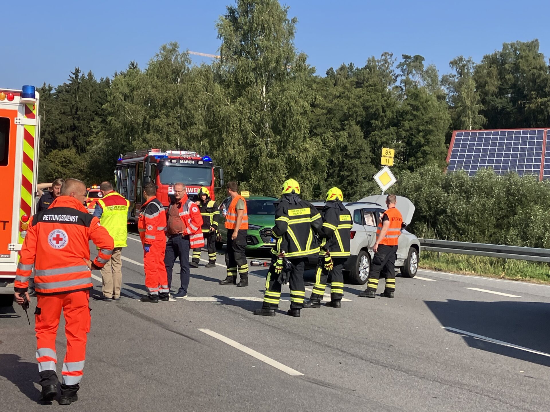 THL 3 Unfall auf der B85/B11 Kreuzung Metten - KFV Regen